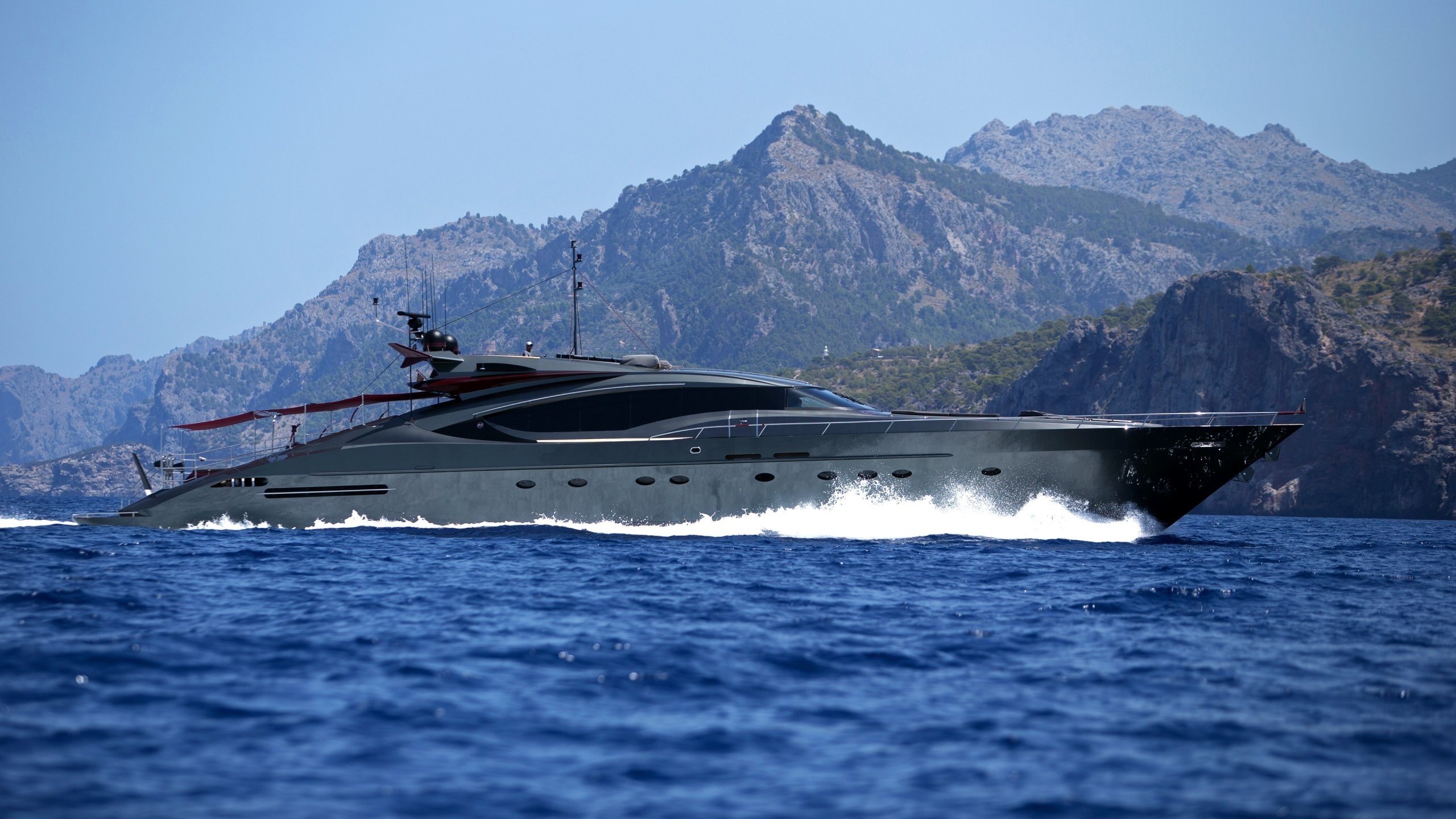 Yacht Ascari 1, Palmer Johnson | CHARTERWORLD Luxury Superyacht Charters